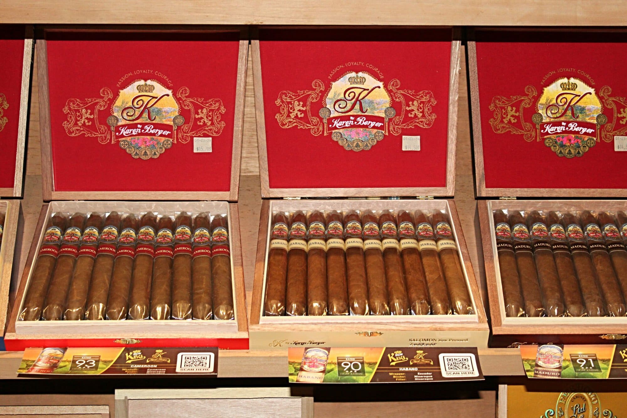 Our Products | Crossroads Cigars: Variety & Quality